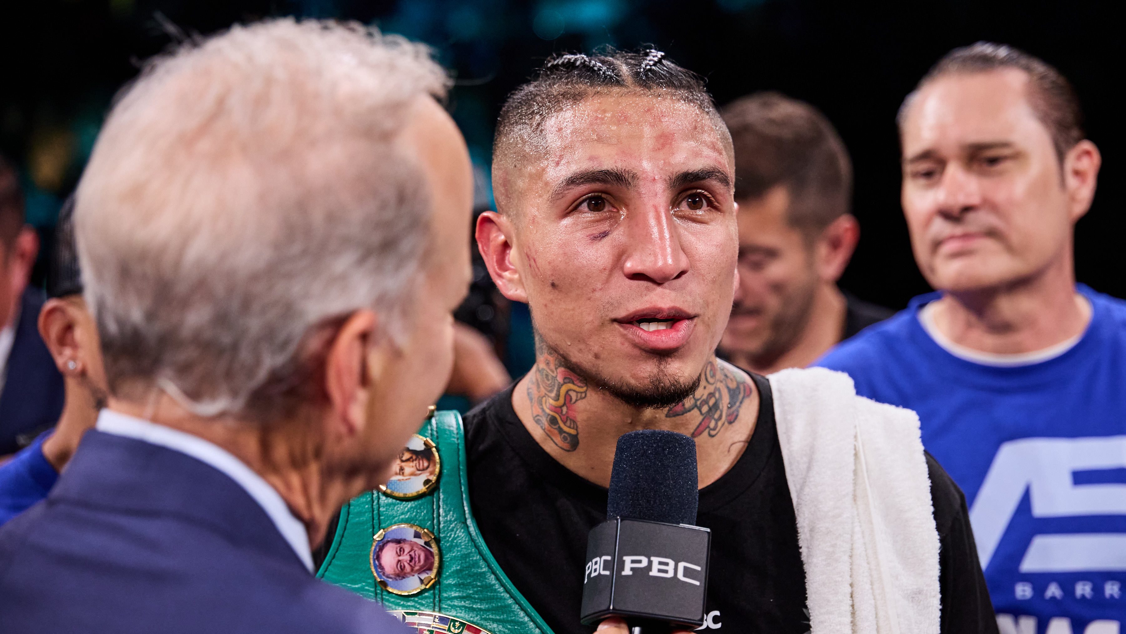 Mario Barrios no tiene claro quién ganará Canelo vs. Crawford - La Opinión