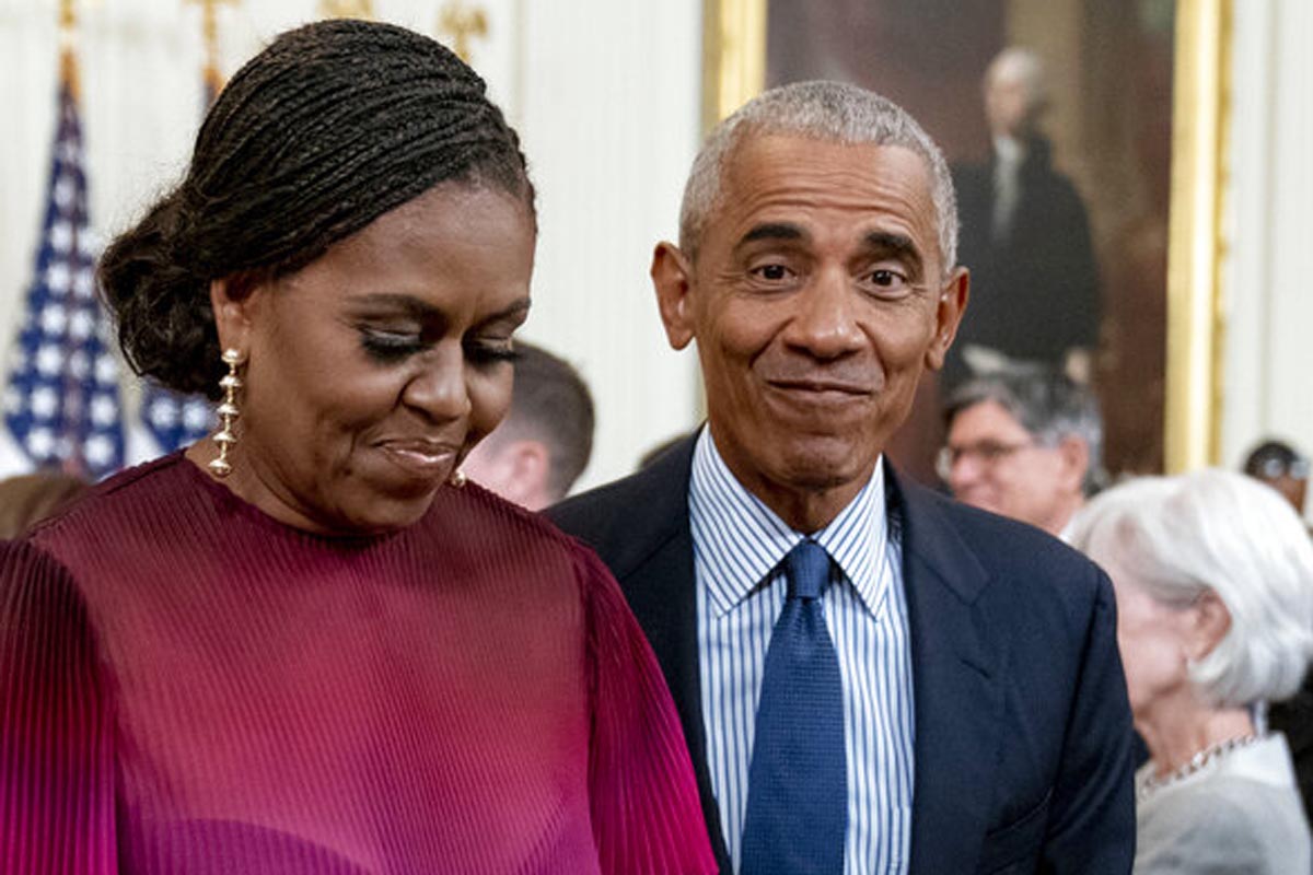 Barack y Michelle Obama despejan dudas sobre un posible divorcio al ser captados en un yate en ...