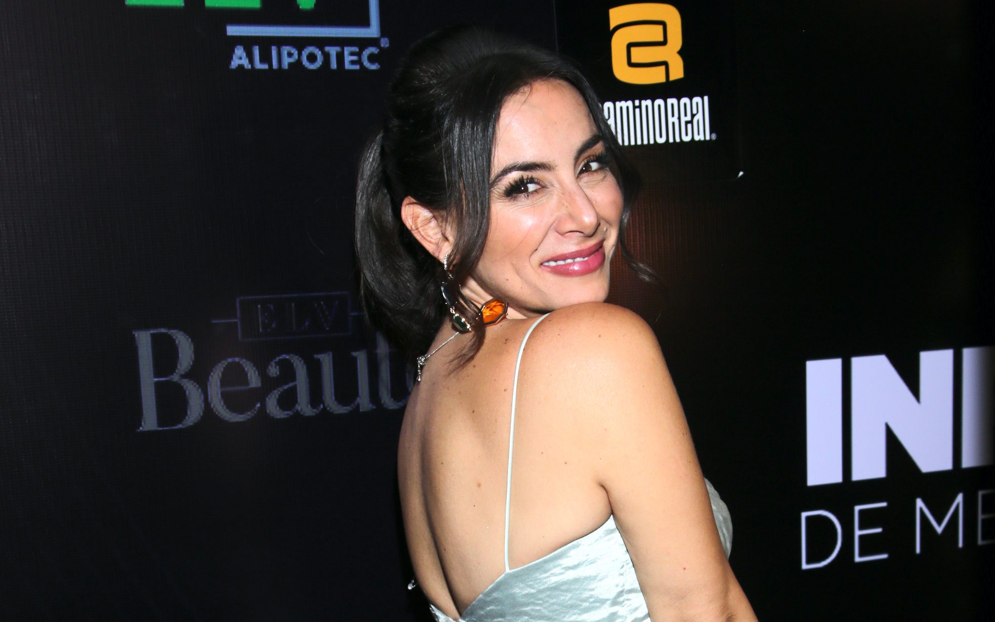 Claudia Lizaldi termina con su novio tras ser captados discutiendo ...