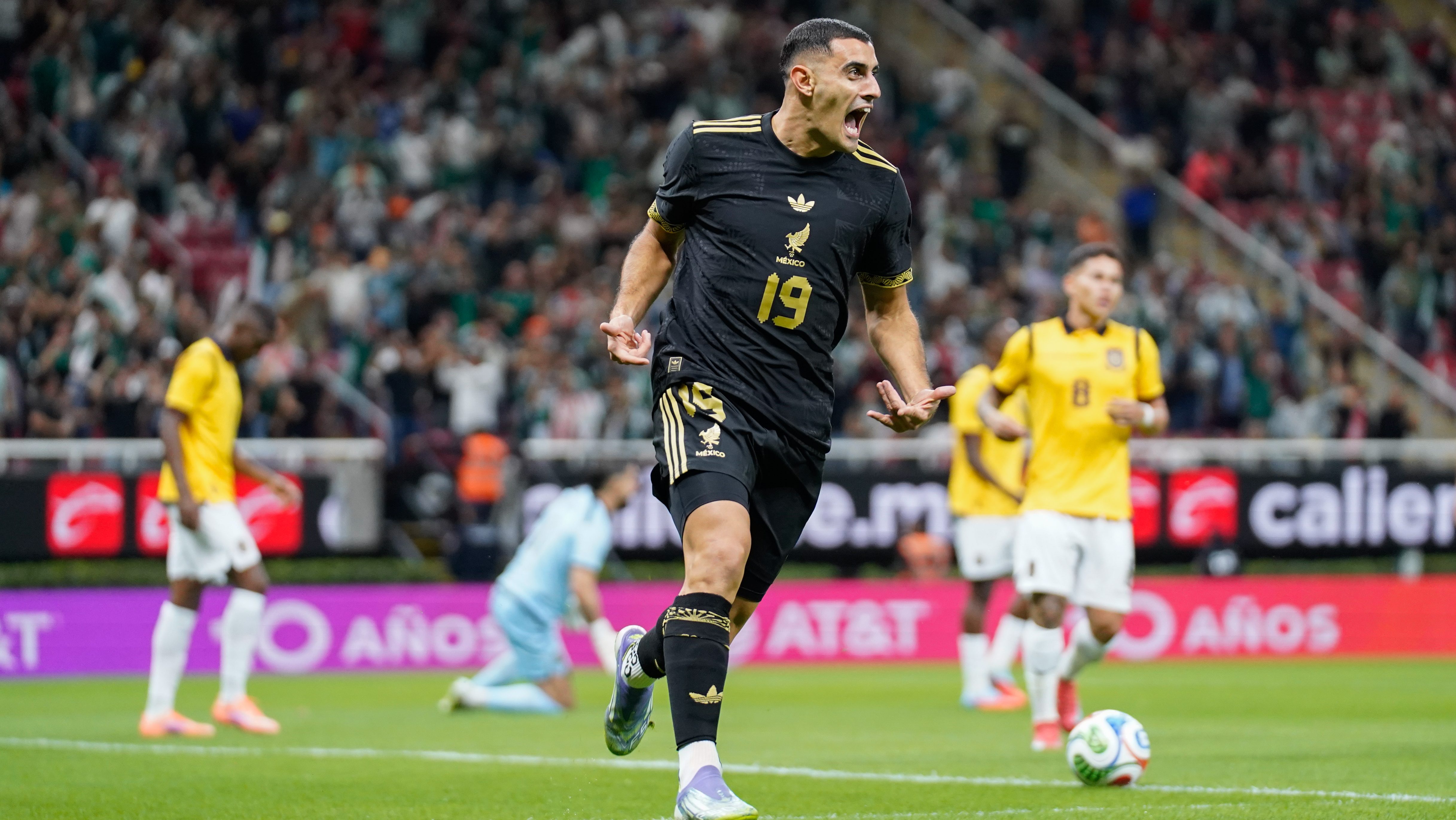 Berterame adelanta a México con madruguete, pero Ecuador se lleva el ...