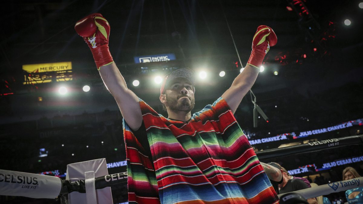 Julio César Chávez Jr. asegura que puede boxear y salir del país - La ...