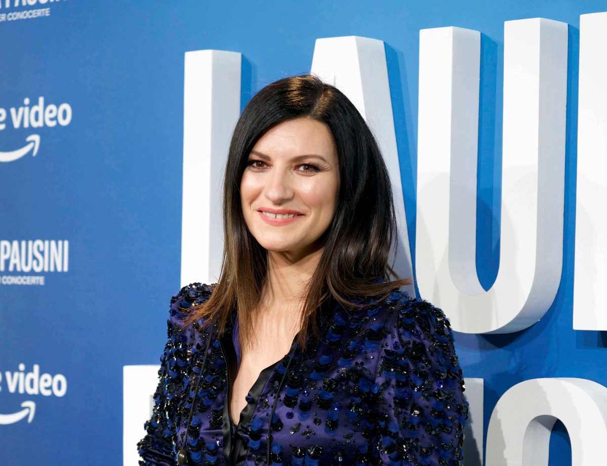 Laura Pausini reveló cuál fue la reacción de Bad Bunny a su versión de ...