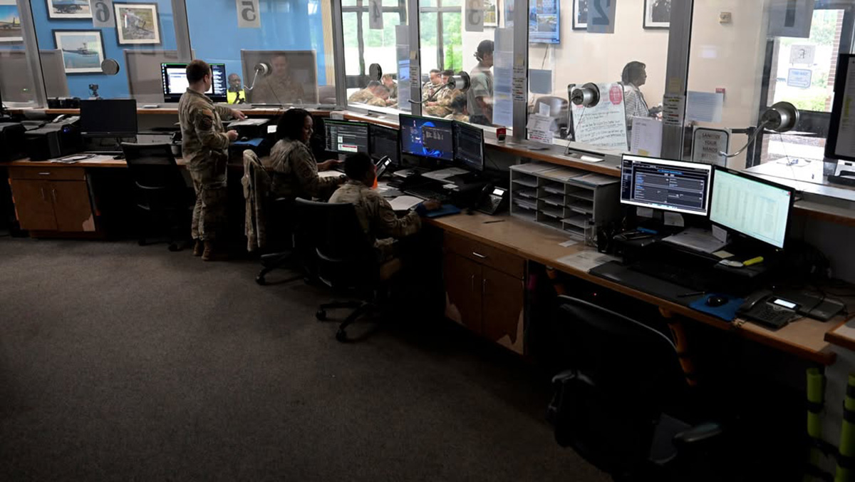 Entregan paquete sospechoso en una base militar de Maryland y varias ...