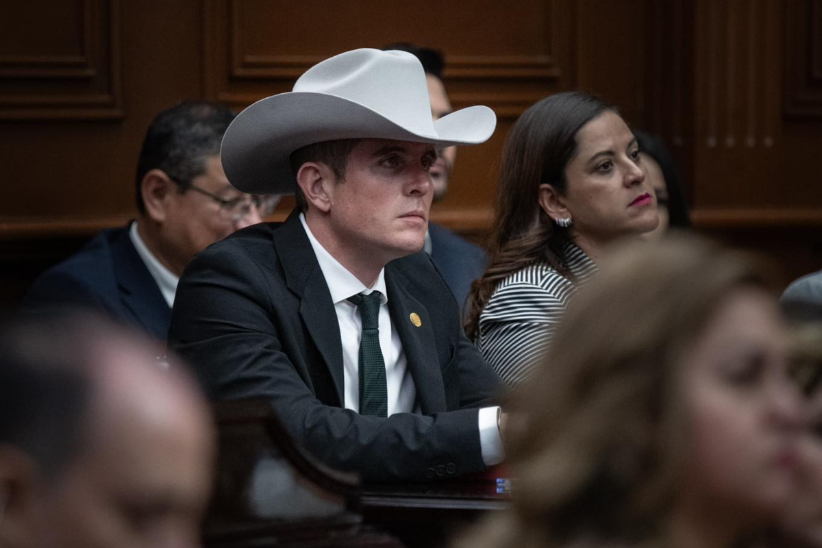 Diputado de Michoacán propone recompensas de $544 a quienes delaten a familiares criminales - La ...