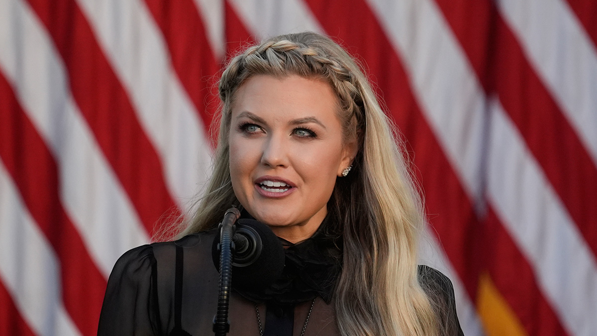 Erika Kirk compartió un emotivo mensaje de Acción de Gracias en honor a Charlie Kirk - La Opinión