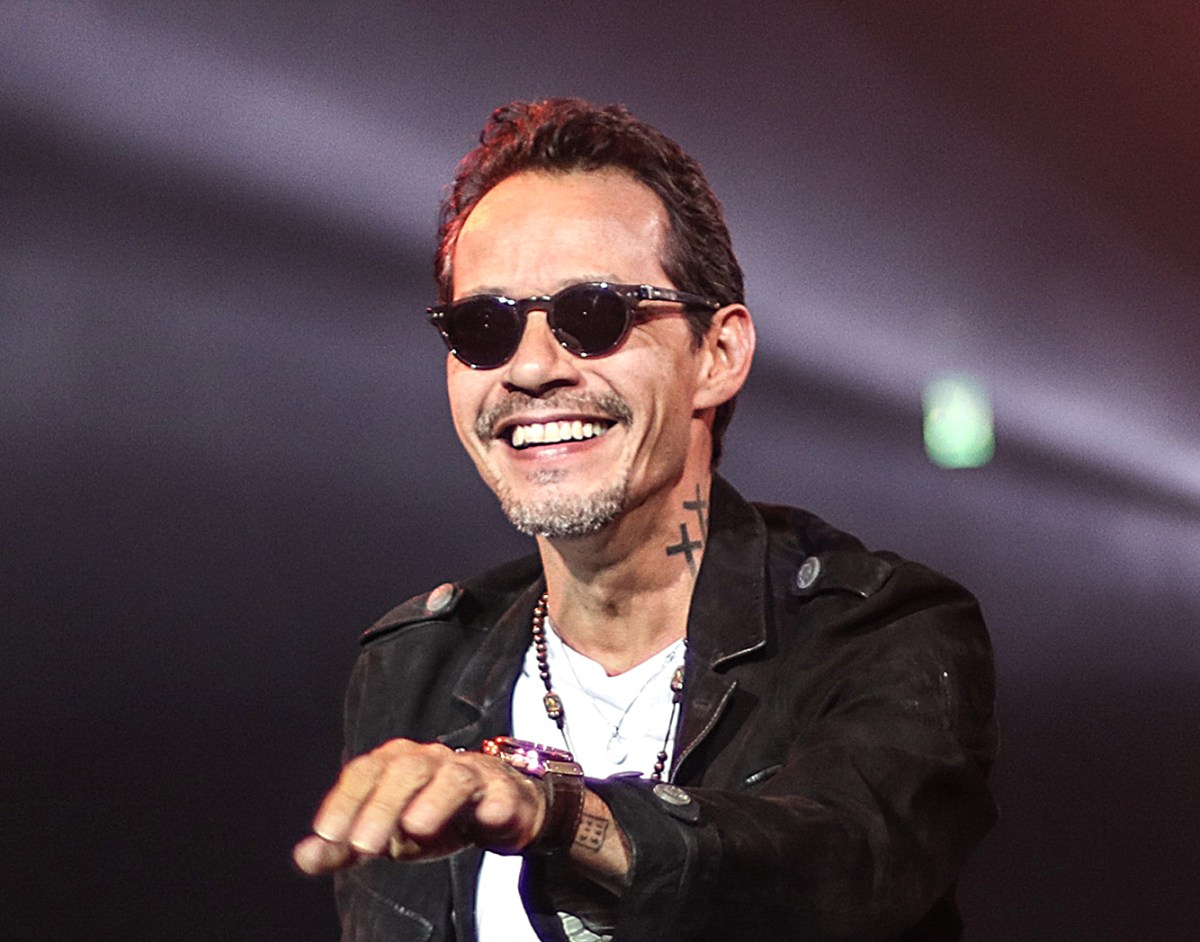 Marc Anthony lanza versión en salsa de “Feliz Navidad” - La Opinión