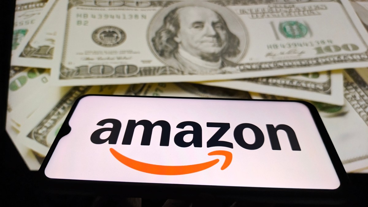 Amazon ya envía los pagos del acuerdo de $2,500 millones - La Opinión