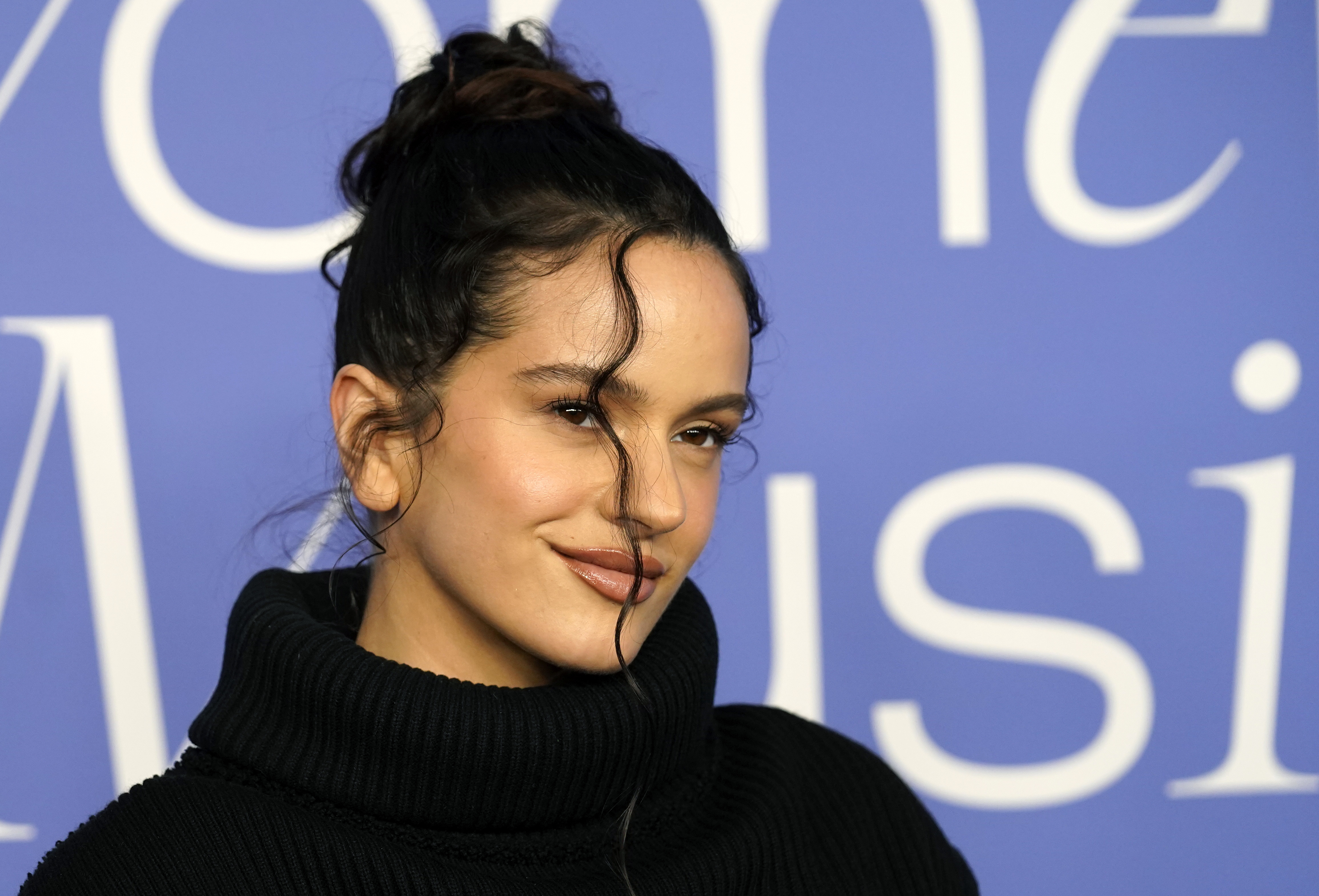 Rosalía debuta en el Top 10 de Billboard con Lux - La Opinión