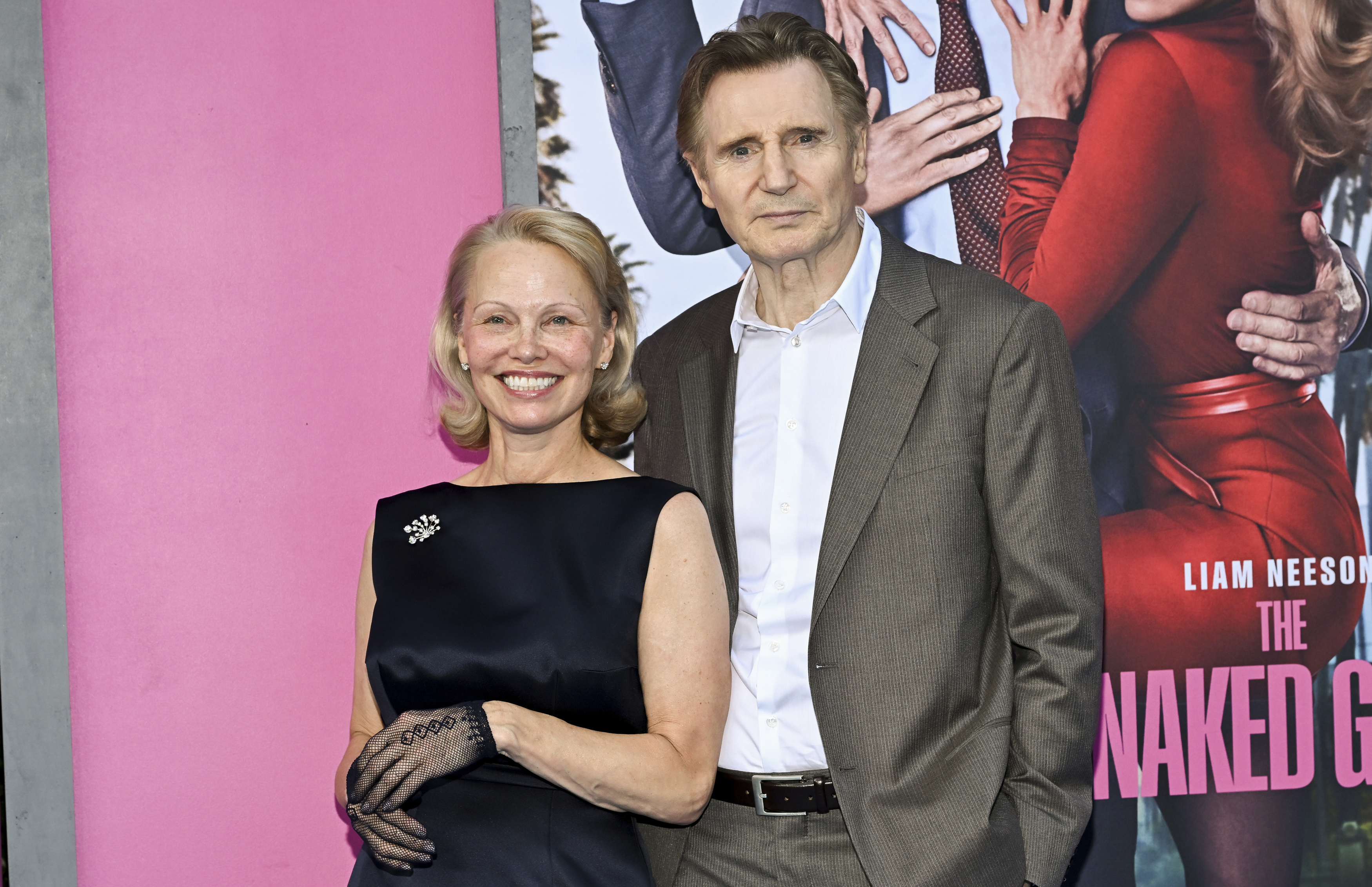 Pamela Anderson reveló la verdad sobre su relación con Liam Neeson - La ...