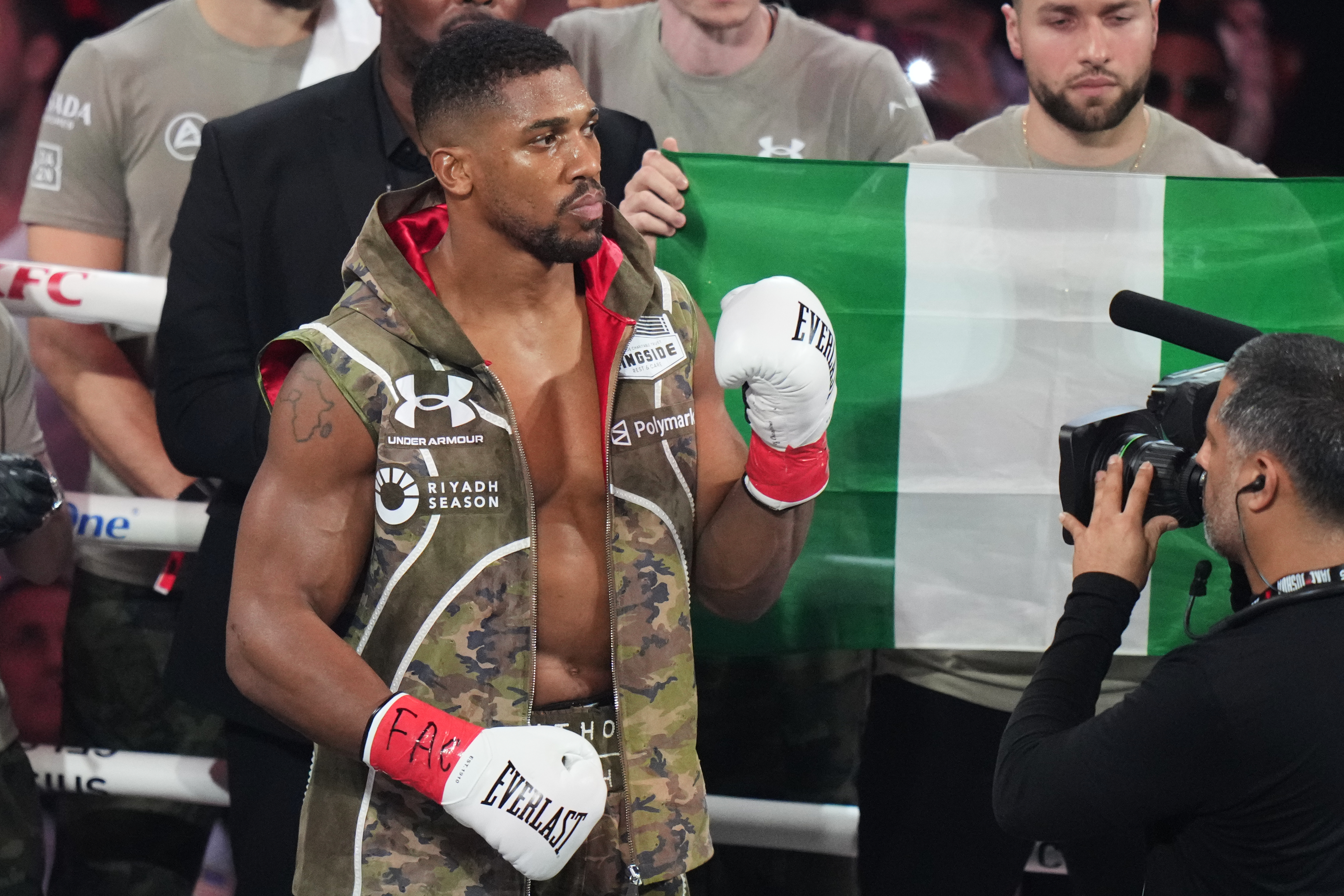 Anthony Joshua habla de su futuro - La Opinión
