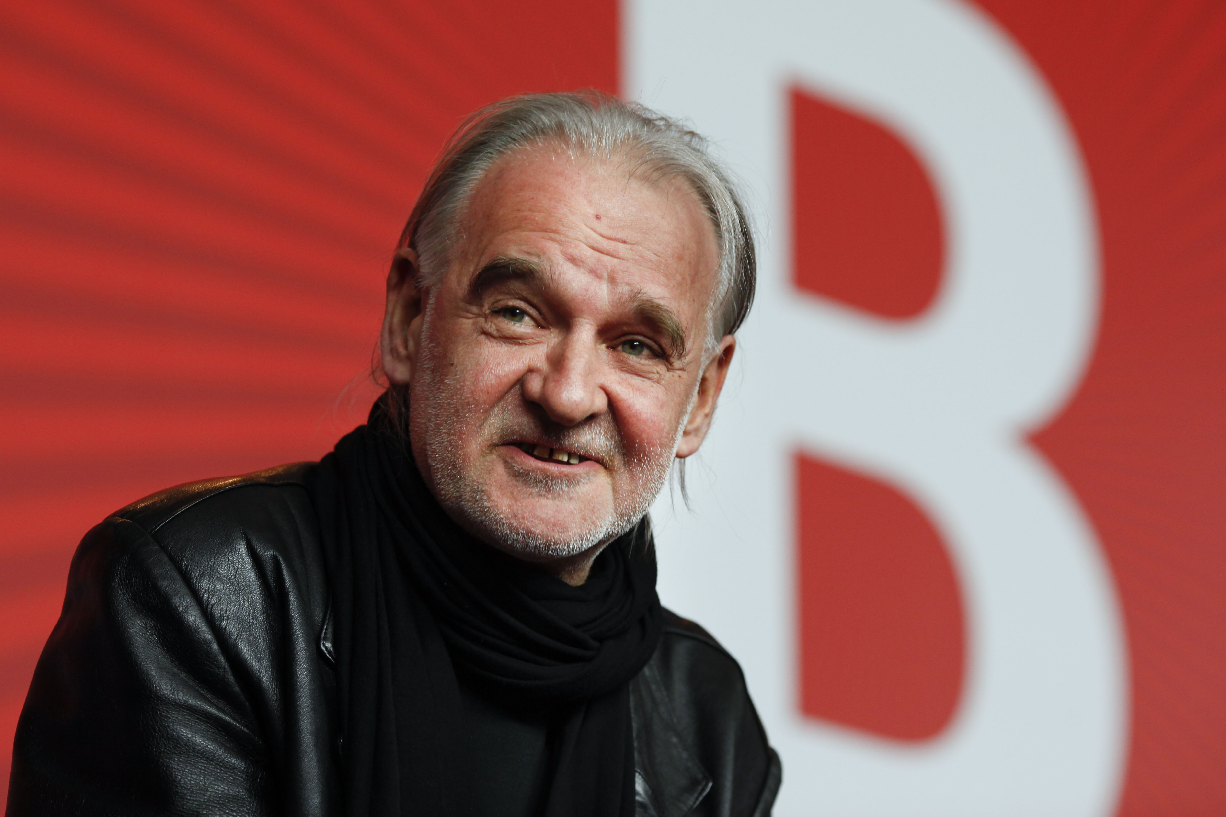 Muere Béla Tarr, el director de "Sátántangó" y "Missing People", a los ...