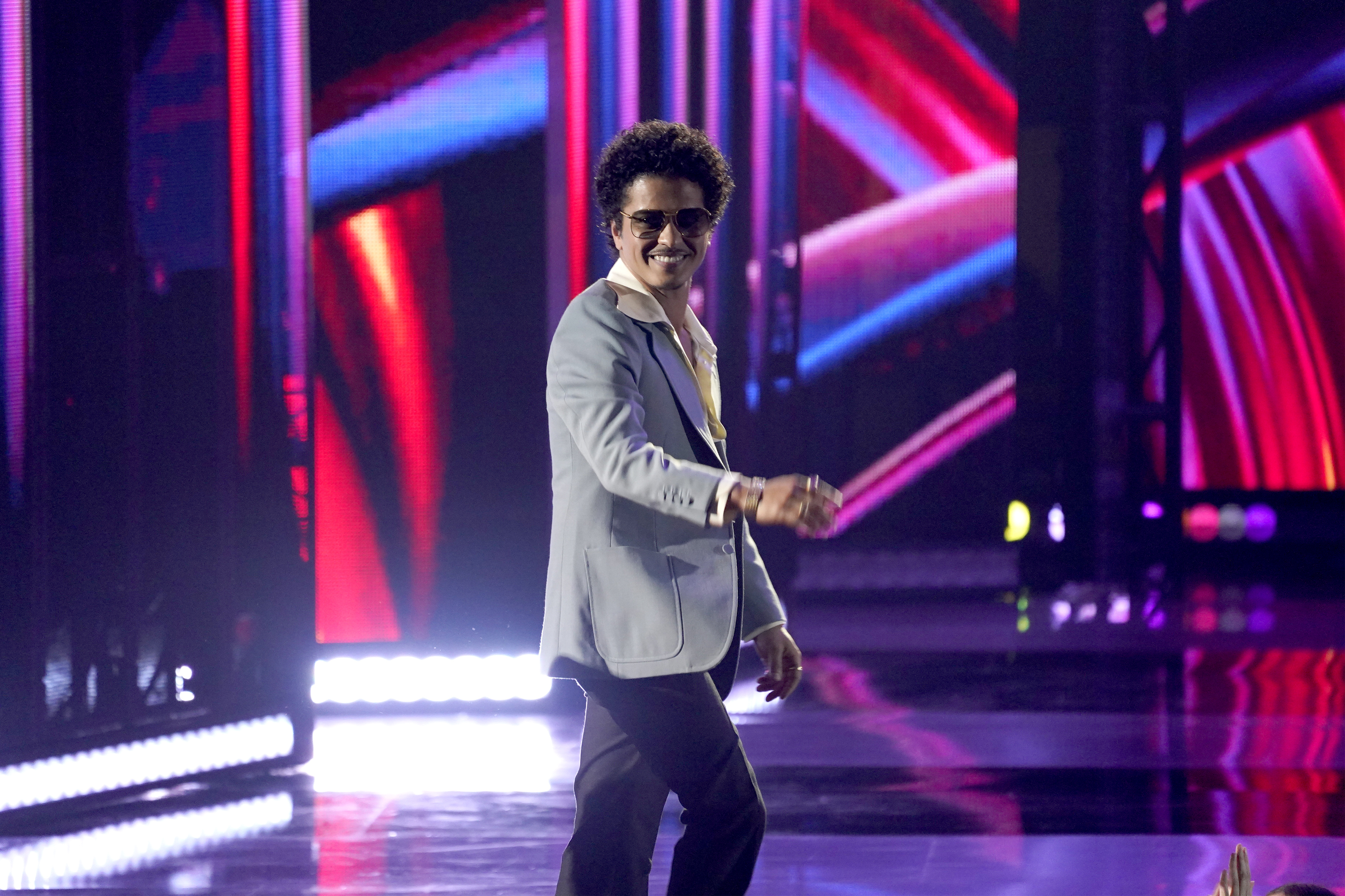Bruno Mars cantará en la gala de los Grammy - La Opinión