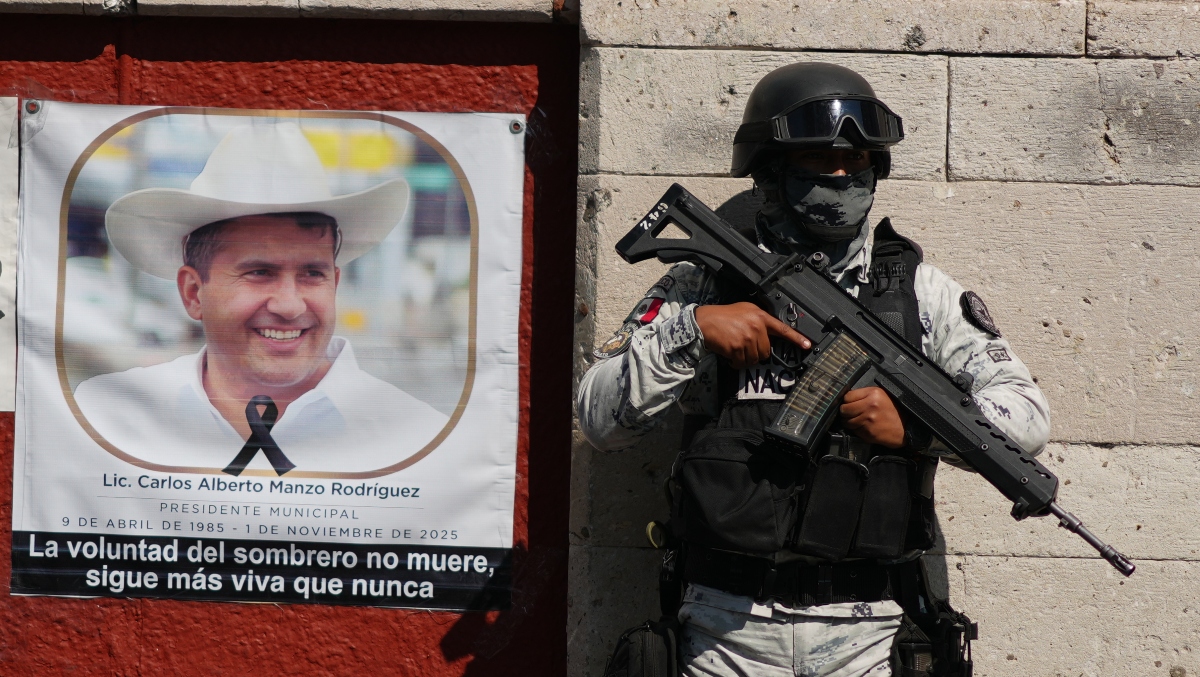 Detienen a exsecretaria del alcalde asesinado Carlos Manzo por ...