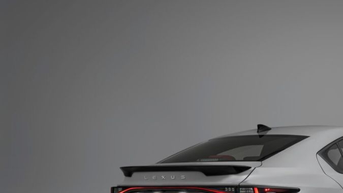 Lexus IS 2026 se simplifica: un solo modelo y precios al alza - La Opinión
