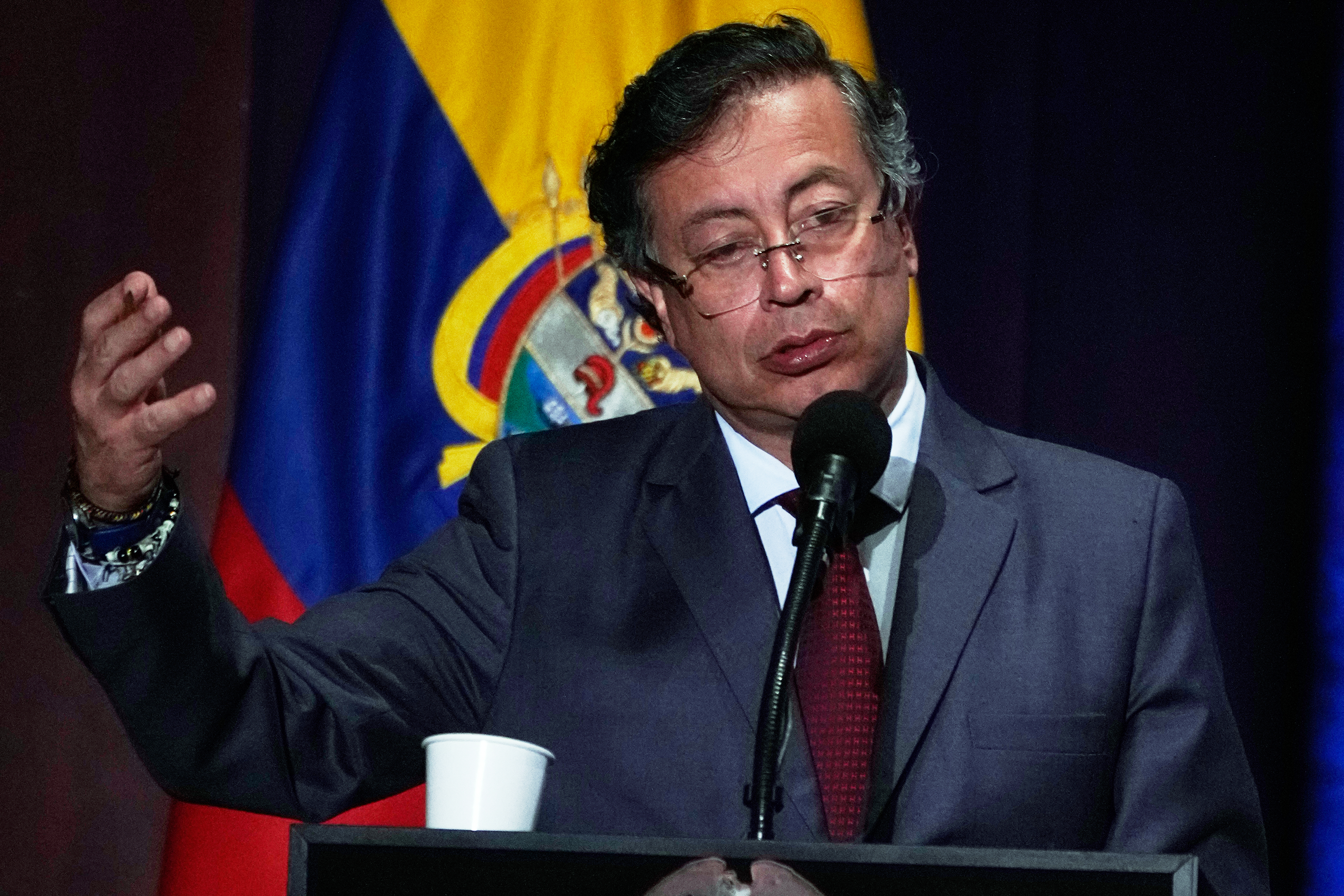 Gustavo Petro exige a Trump devolver a Maduro a Venezuela para ser ...