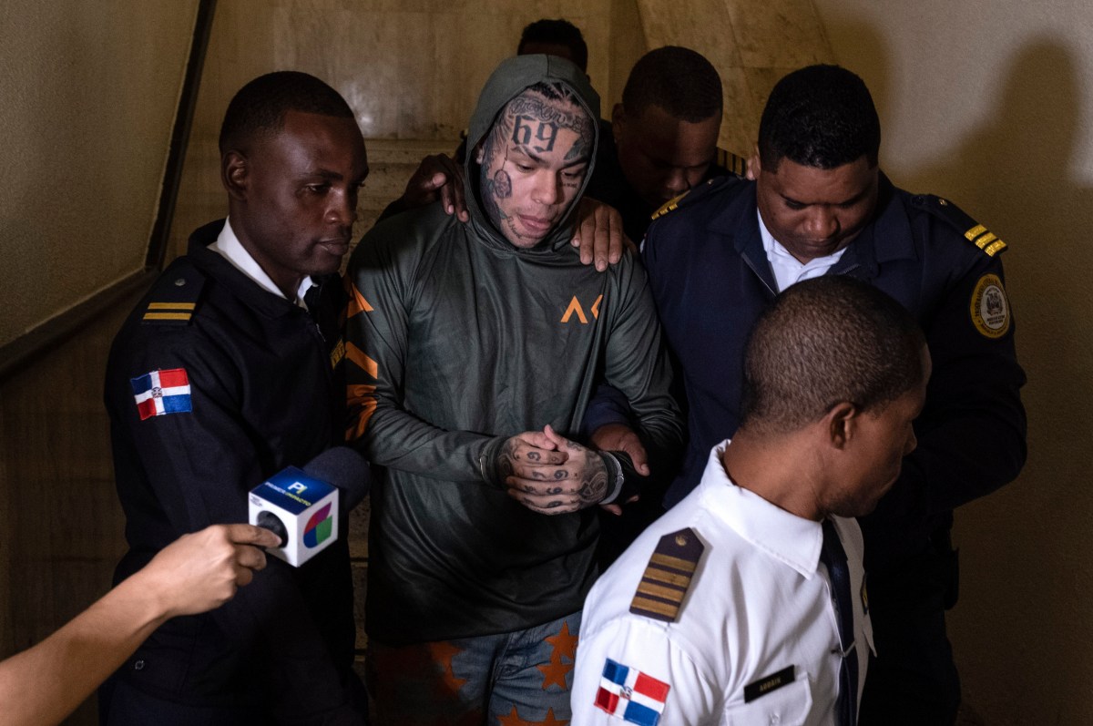Tekashi 6ix9ine celebra estar detenido en la misma cárcel que Nicolás ...