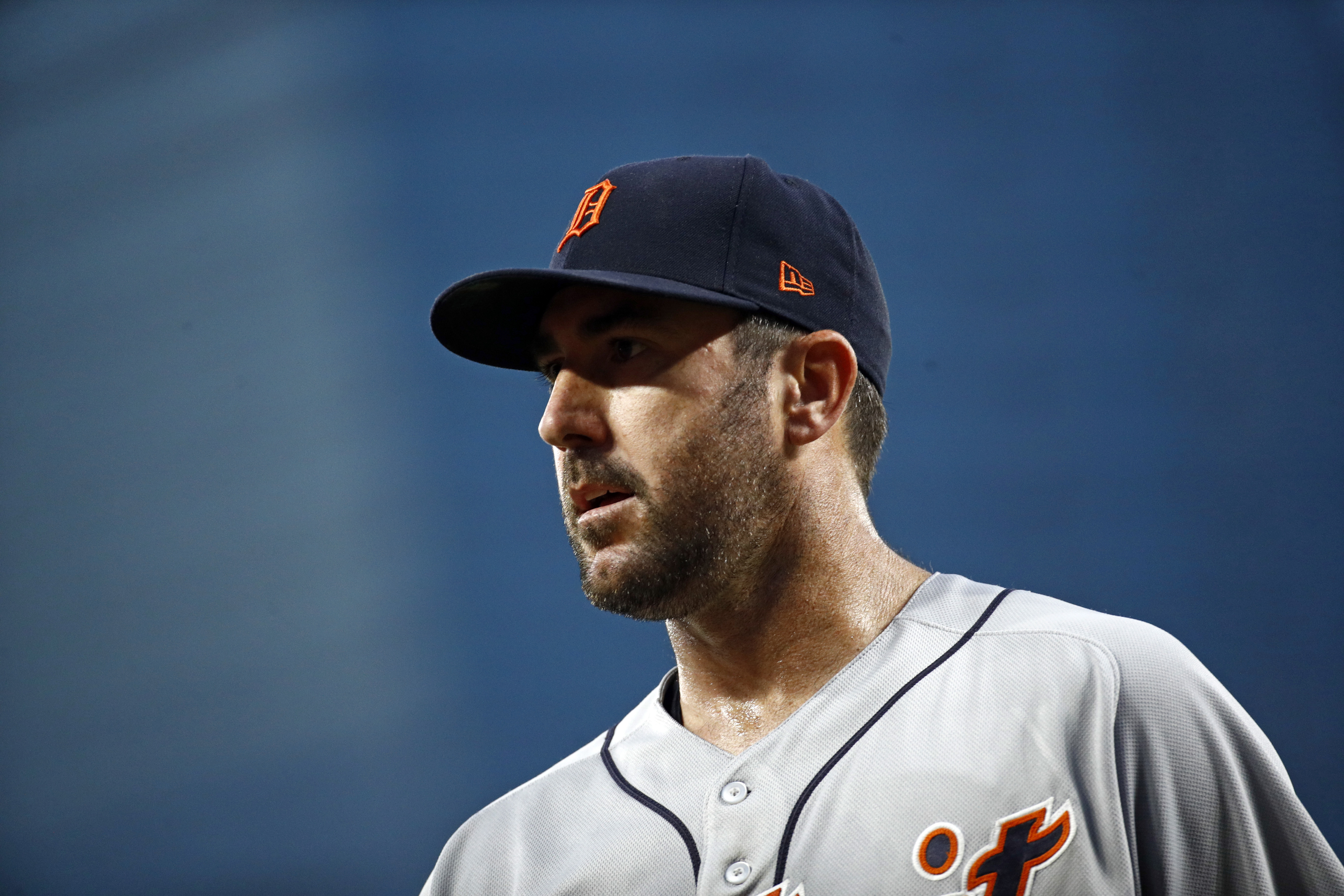 Justin Verlander vuelve a los Tigres de Detroit - La Opinión
