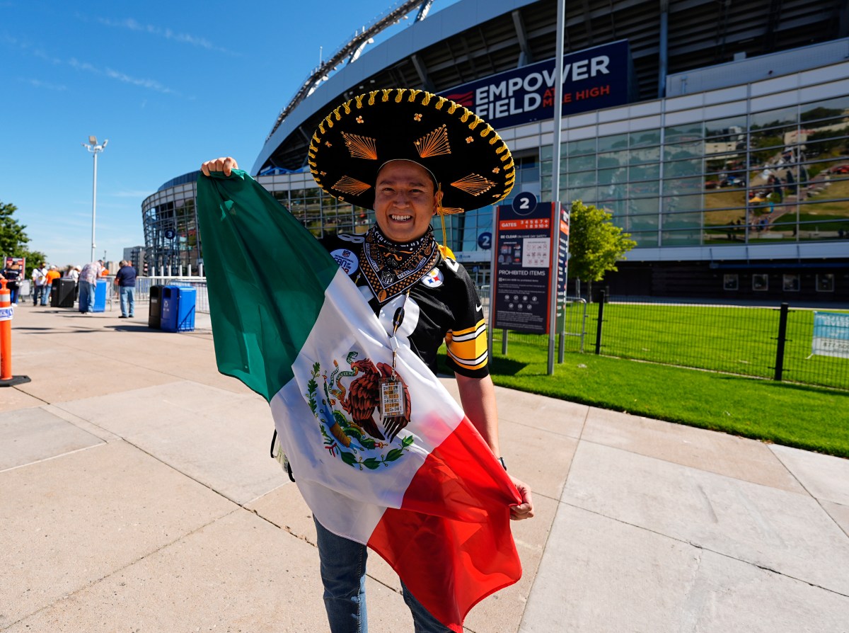 El Estadio Azteca recibirá juego de la NFL en 2026 - La Opinión