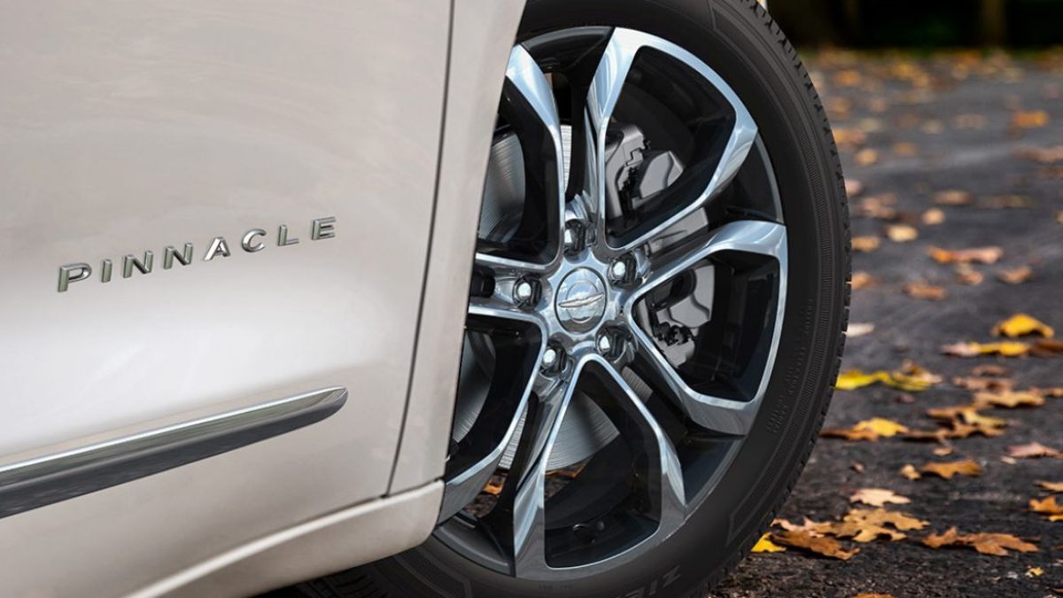 Chrysler quiere volver al juego con un auto de $20,000 dólares - La Opinión
