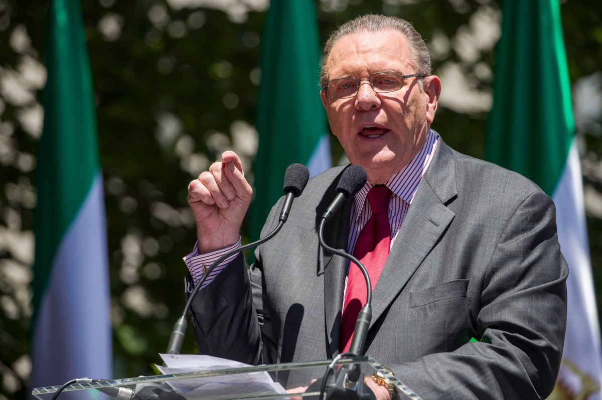 General Jack Keane predice una “formidable” acción militar contra Irán ...