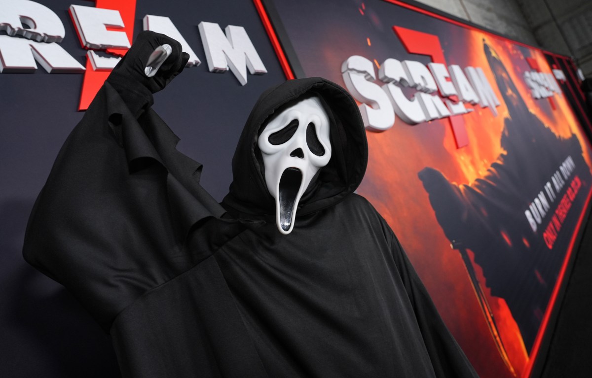 Protesta estalla en el estreno de "Scream 7" tras despido de Melissa ...