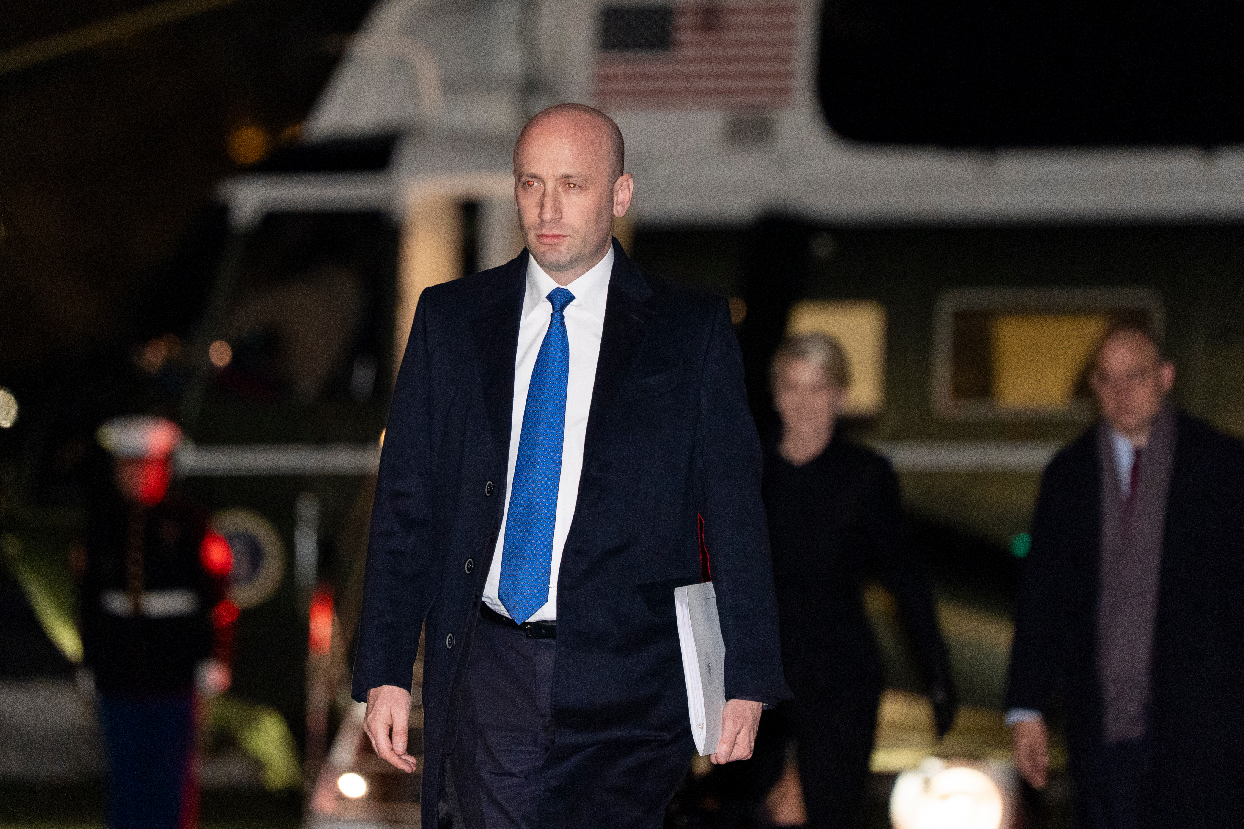 Senadores republicanos defienden a Stephen Miller ante críticas ...