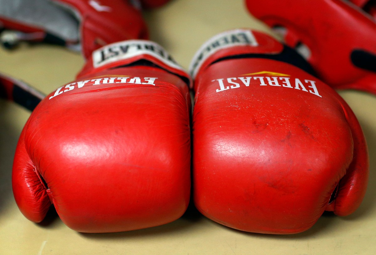 Boxeador colombiano sufrió potente nocaut a tres segundos de iniciar ...