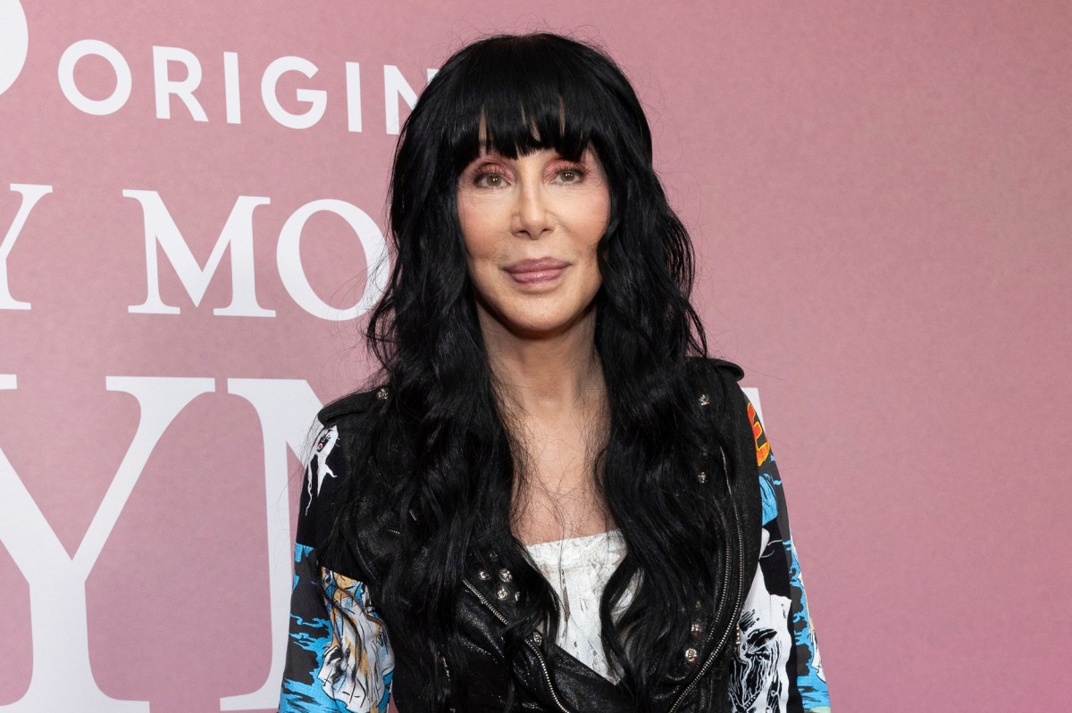 Cher vuelve a la carga por la tutela de Elijah Blue Allman - La Opinión