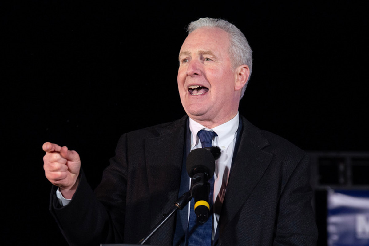 Chris Van Hollen tacha de mentiroso a Donald Trump por hablar de la ...