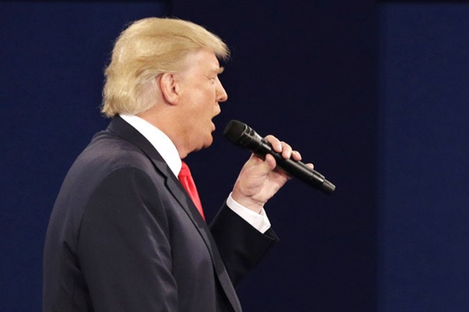 Hillary Clinton se mofa de la posibilidad de ver la cara de Trump ...