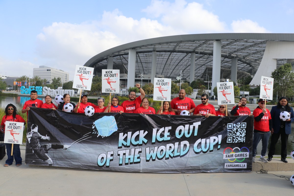 Trabajadores de SoFi Stadium, listos para irse a huelga antes del ...