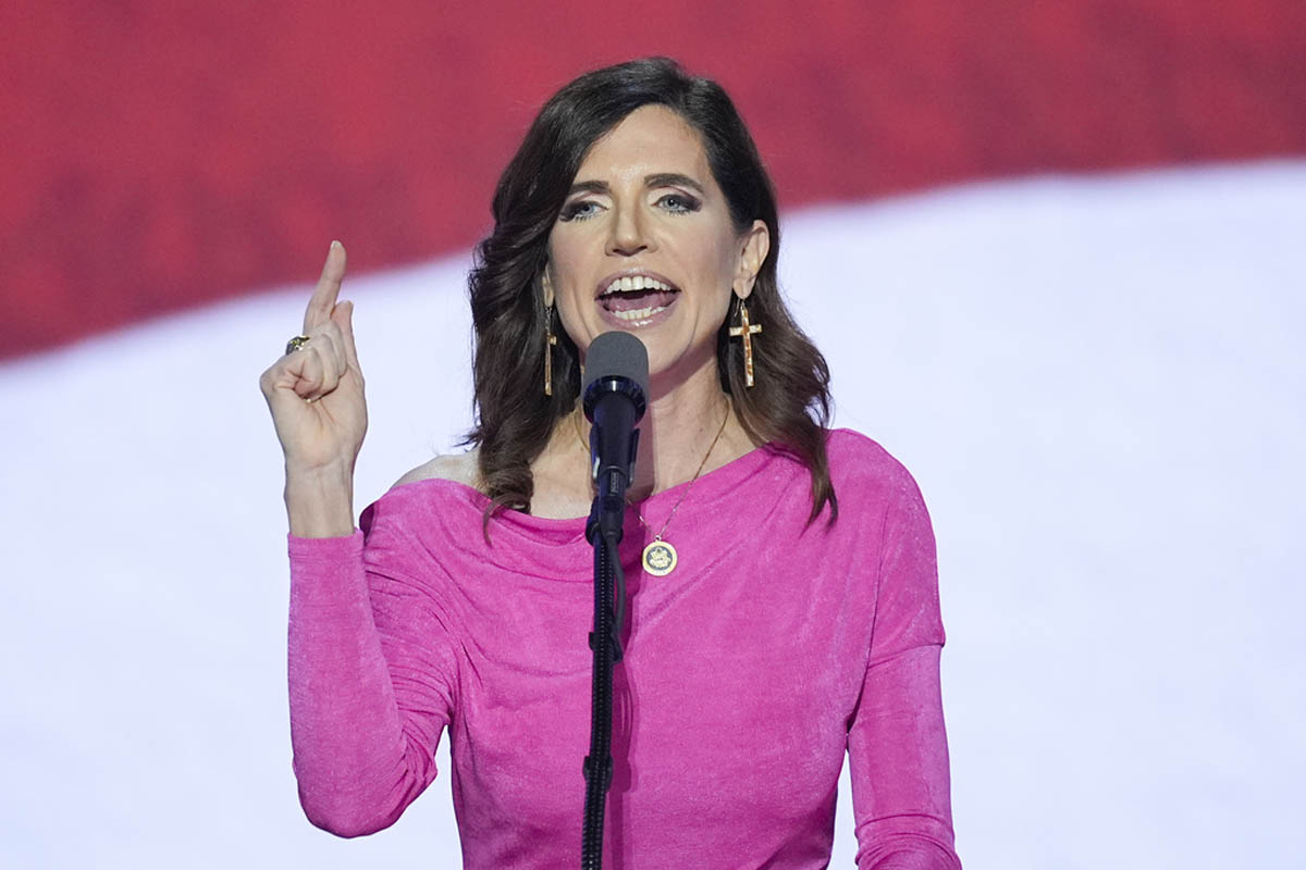 Nancy Mace propone una enmienda constitucional que prohibiría a ...