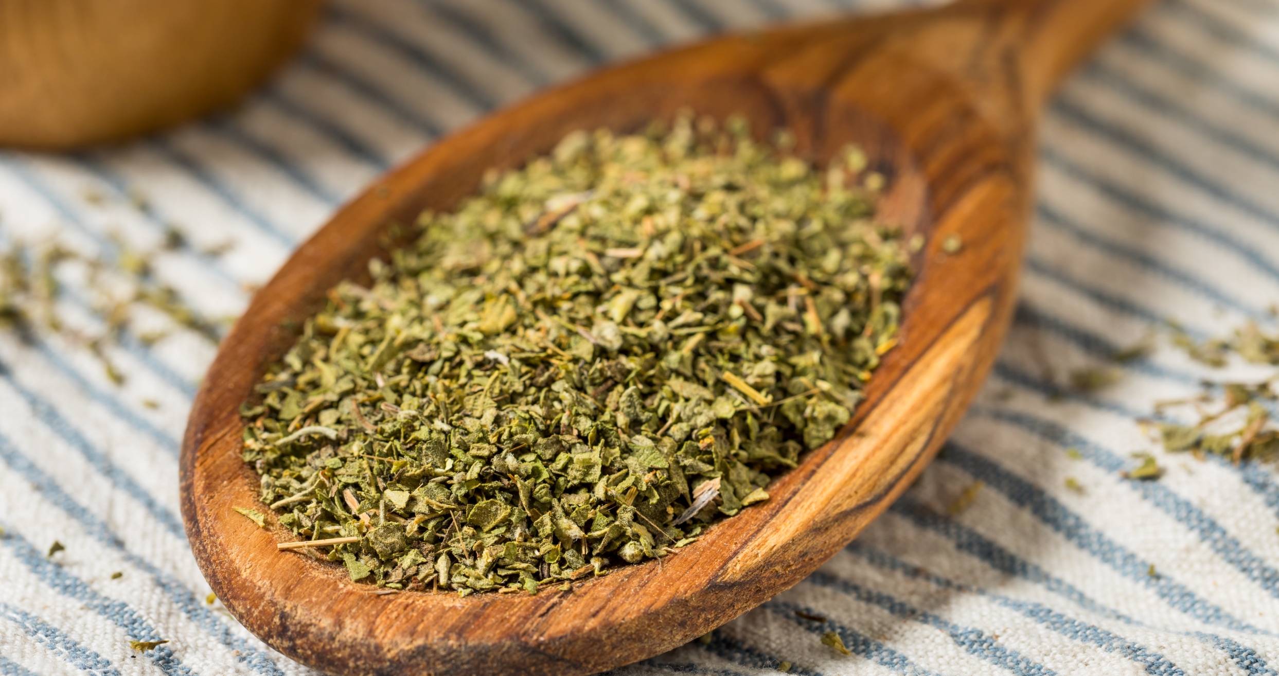Cúrcuma, canela, orégano y pimienta negra: especias comunes y su ...