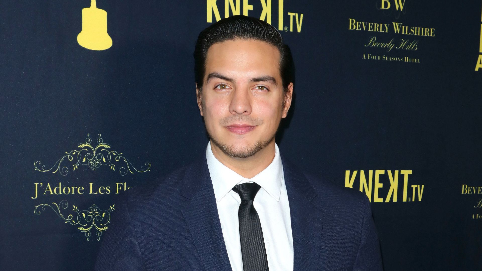 Vadhir Derbez rechaza acusación de abuso y denuncia intento de ...