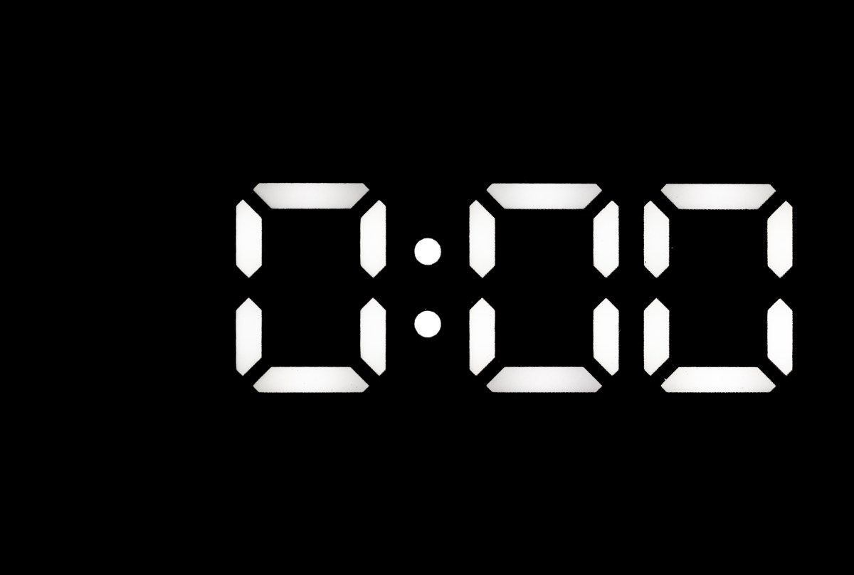 Ver la hora 00:00 es más que una coincidencia, según la numerología ...