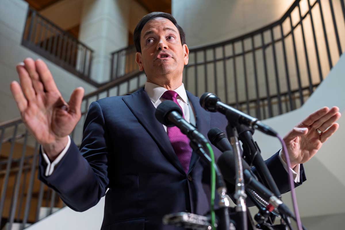 Marco Rubio exhibe a Donald Trump por llamarlo durante la madrugada ...